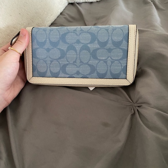 Coach | Bags | Bnwt Coach Light Washed Denim Chalk Wallet | Poshmark